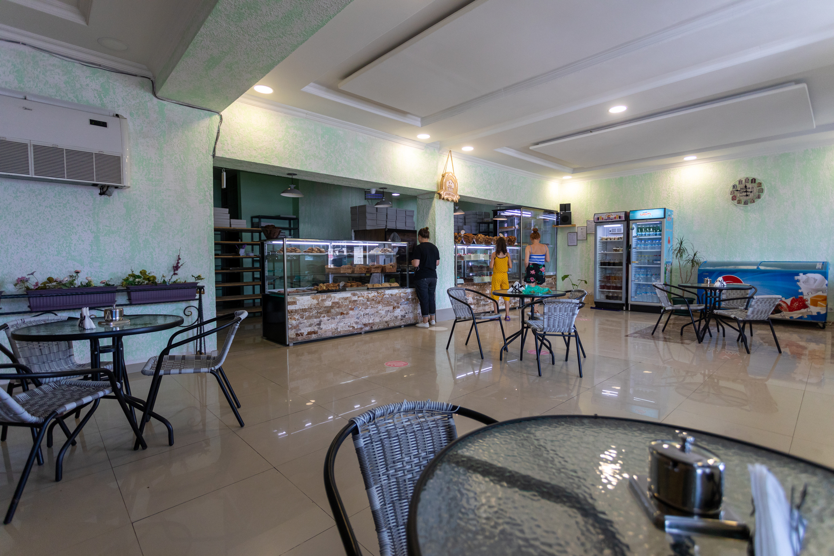 სწრაფი კვების ობიექტი „სულორი“- fast-food restaurant “Sulori” - ვანის ...